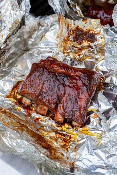 Easy and Quick Grilled Foil-Wrapped Ribs - With Peanut Butter on Top